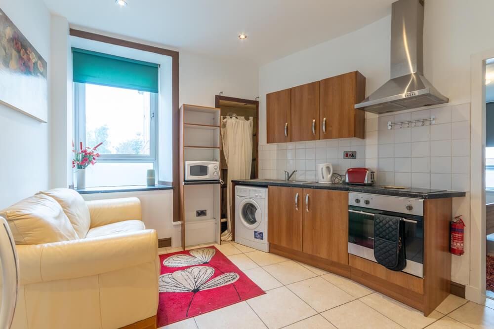 1141L – Duff Street, Edinburgh, EH11 2HT 1 bed flat - £885 pcm (£204 pw)