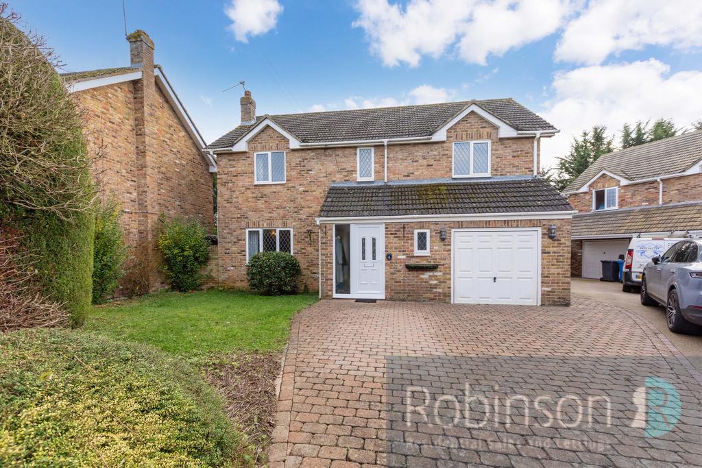 Maidenhead SL6 4 bed detached house for sale - £700,000