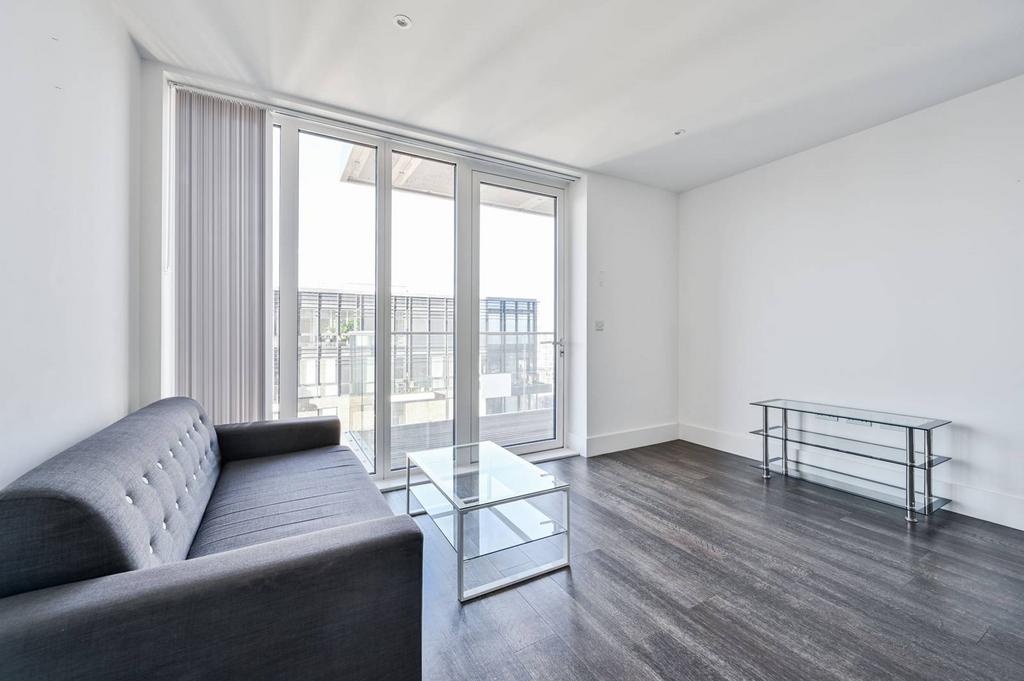 Compton House, Woolwich Riverside... 1 bed flat - £1,975 pcm (£456 pw)