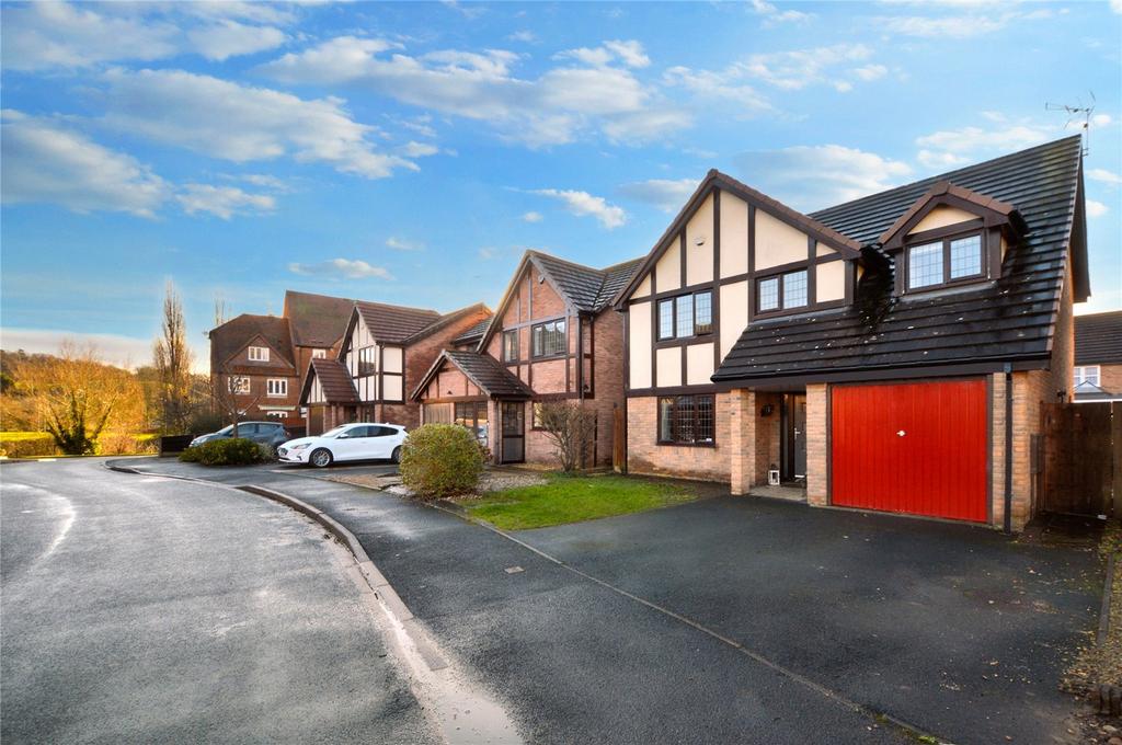 5 Abbotts Way, Bridgnorth, Shropshire 4 bed detached house for sale - £ ...