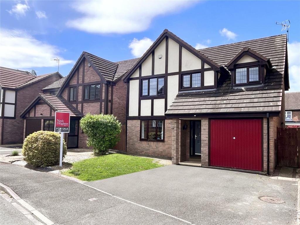5 Abbotts Way, Bridgnorth, Shropshire 4 bed detached house - £450,000