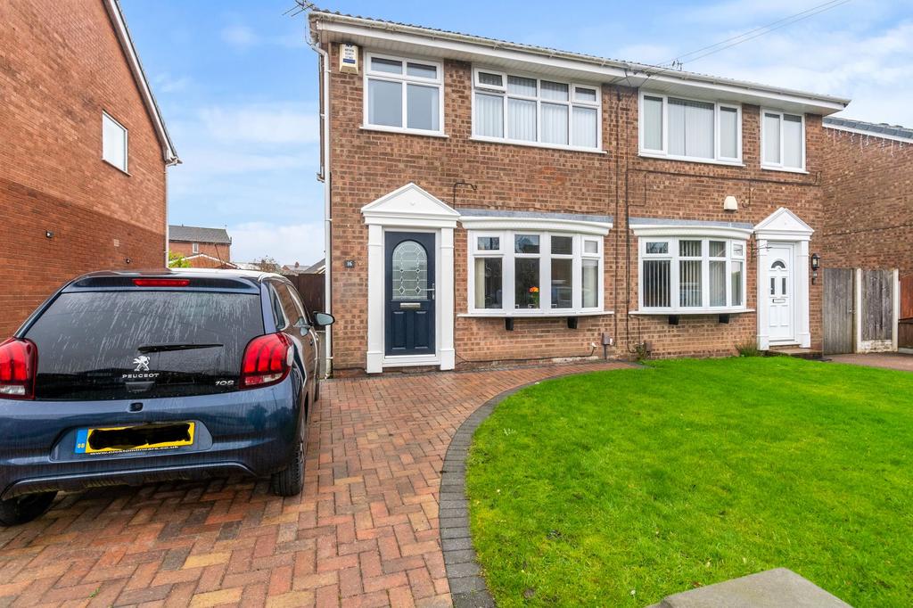 Elgin Avenue, Ashton-In-Makerfield, WN4 3 bed semi-detached house for sale - £210,000
