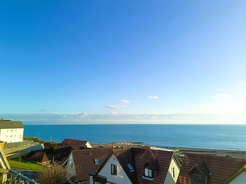 Battery Point, Hythe 4 bed end of terrace house for sale - £415,000