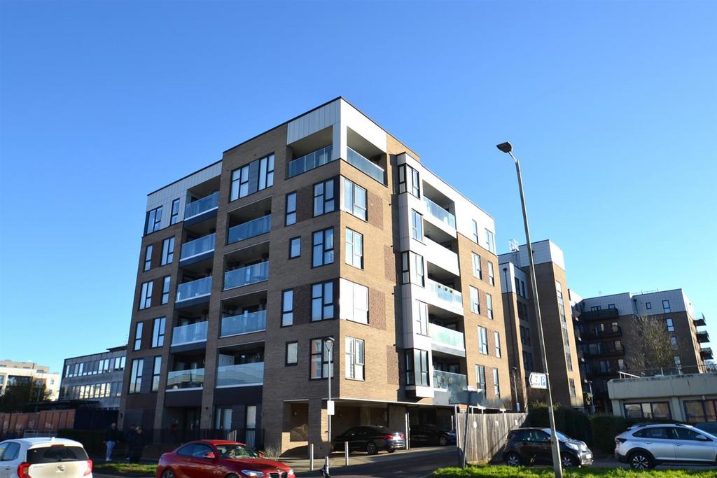 Elstree Way, Borehamwood 1 bed apartment for sale - £285,000