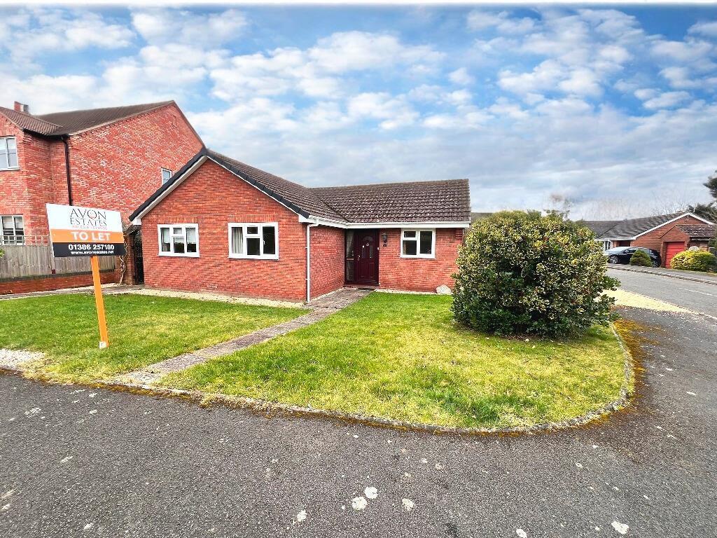 Badsey Fields Lane, Badsey, Evesham 3 bed detached bungalow - £1,350 ...