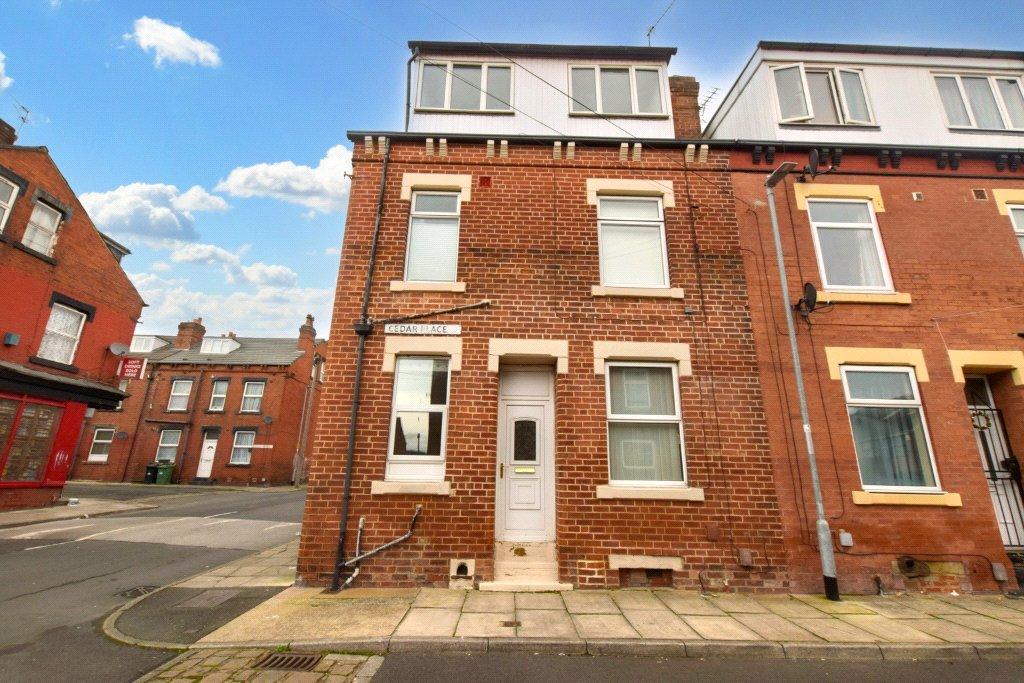 Cedar Place, Leeds, West Yorkshire 3 bed terraced house - £129,995