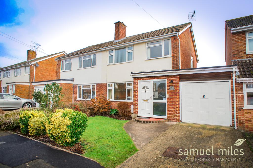 Shakespeare Road, Swindon SN4 3 bed semi-detached house - £325,000