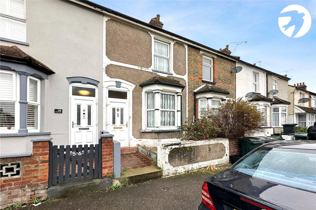 Church Road, Swanscombe, Kent, DA10 2 bed terraced house - £270,000