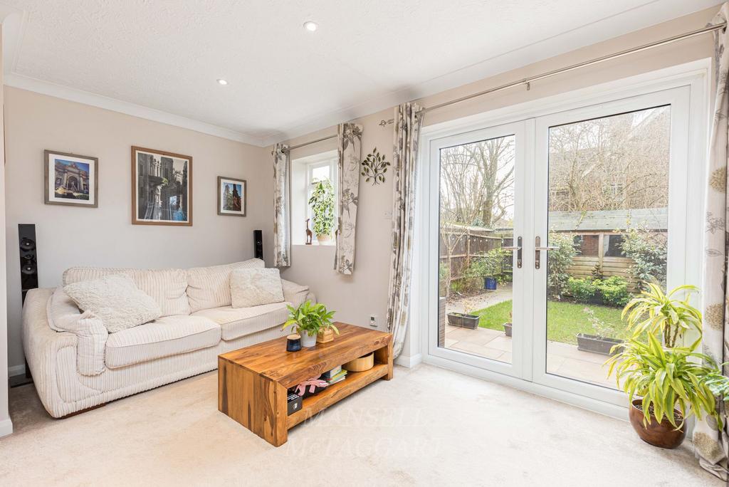 Heather Walk, Horley RH6 3 bed terraced house for sale - £350,000