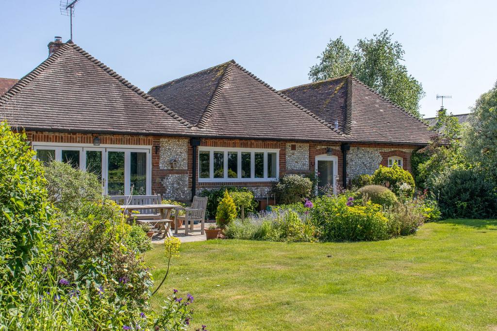 The Dairy, Upper House Farm... 3 bed barn conversion for sale - £1,100,000