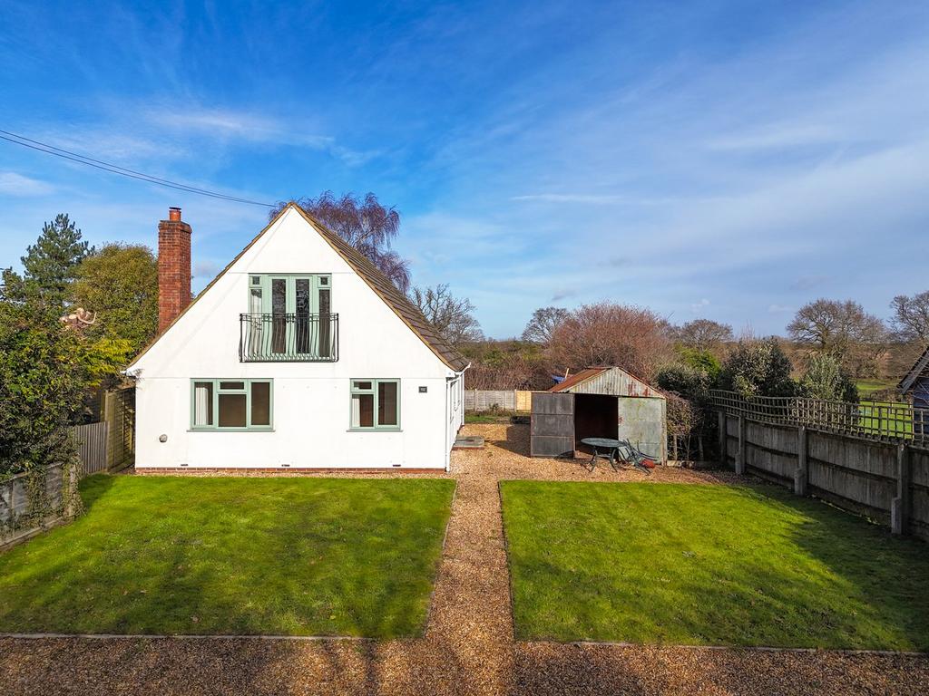 Holly Lane, Pilley, Lymington, SO41 3 bed detached house for sale - £ ...