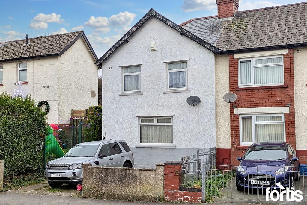 Snowden Road, Cardiff, CF5 3 bed semi-detached house - £185,000