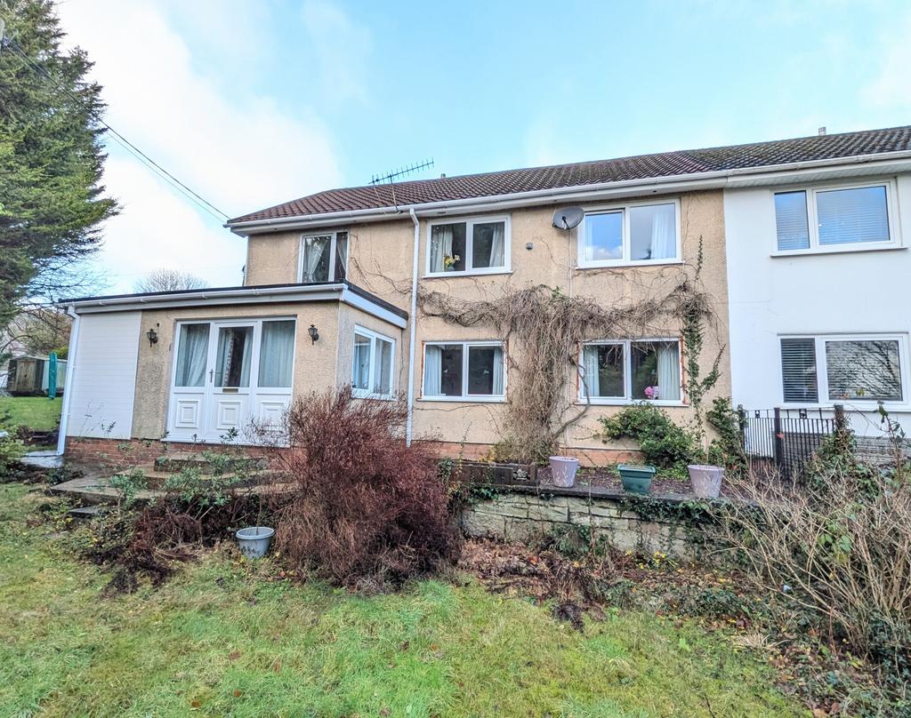 Cwm Glo Road, Merthyr Tydfil CF48 4 bed semi-detached house - £300,000