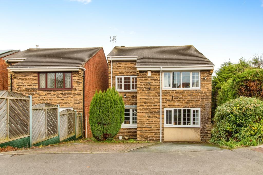 Little Lane, Morley LS27 4 bed detached house - £325,000