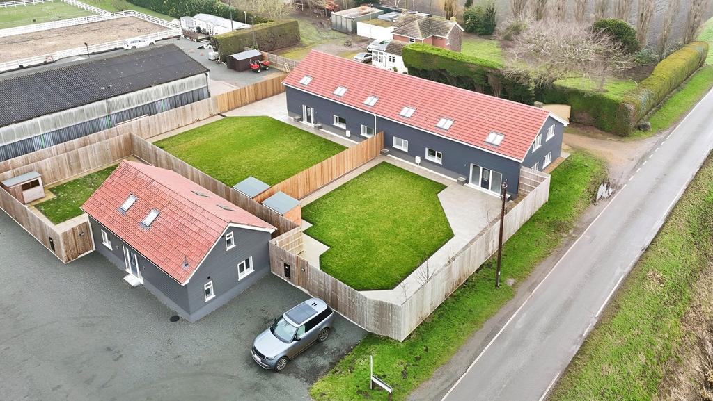 Cock Bank, Turves, PE7 5 bed barn conversion for sale - £425,000