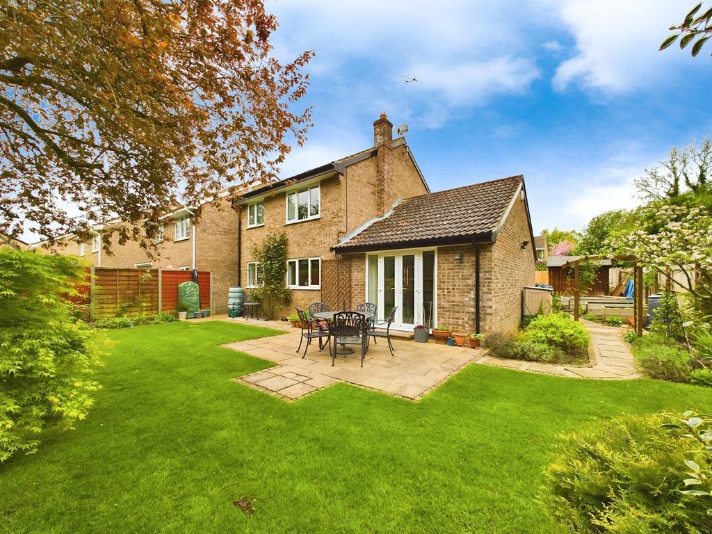 Stokesay Court, Longthorpe, PE3 4 bed detached house - £400,000