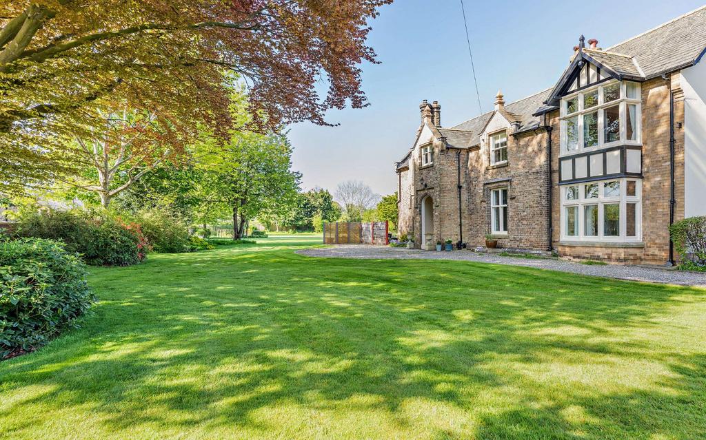 Llanfechain, Powys, SY22 5 bed detached house for sale - £750,000