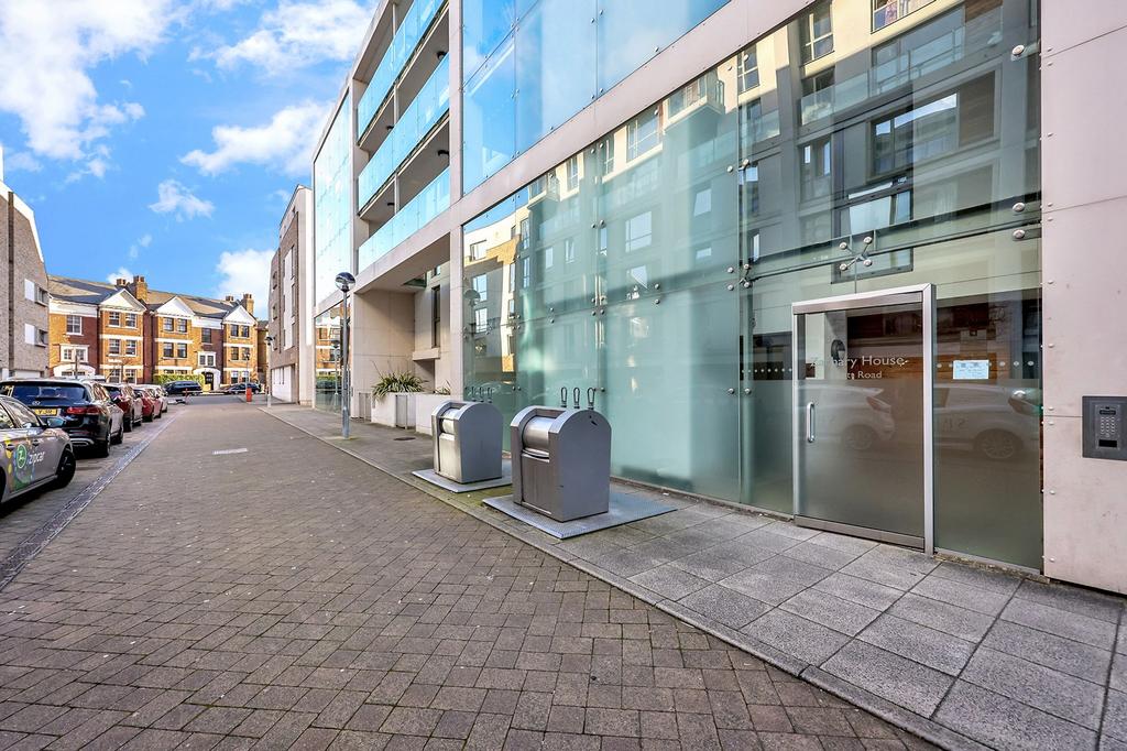 Lett Road, London SW9 2 bed apartment - £575,000