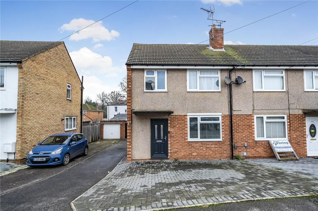 Cherryfields, Sittingbourne, ME10 3 bed semi-detached house - £325,000