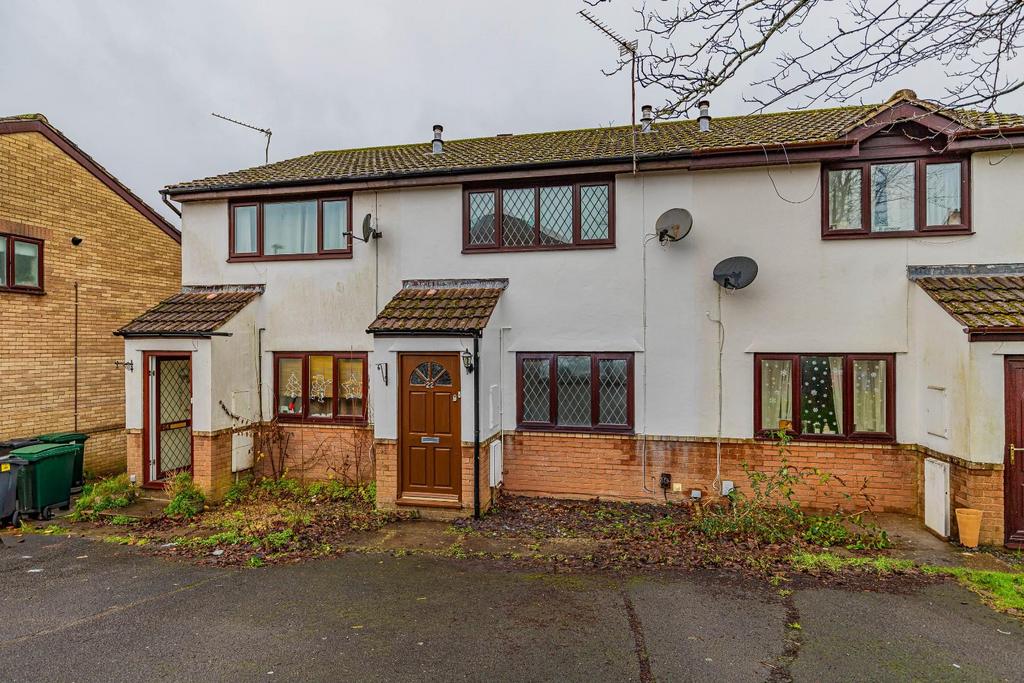 Oakleafe Drive, Cardiff CF23 2 bed terraced house - £230,000