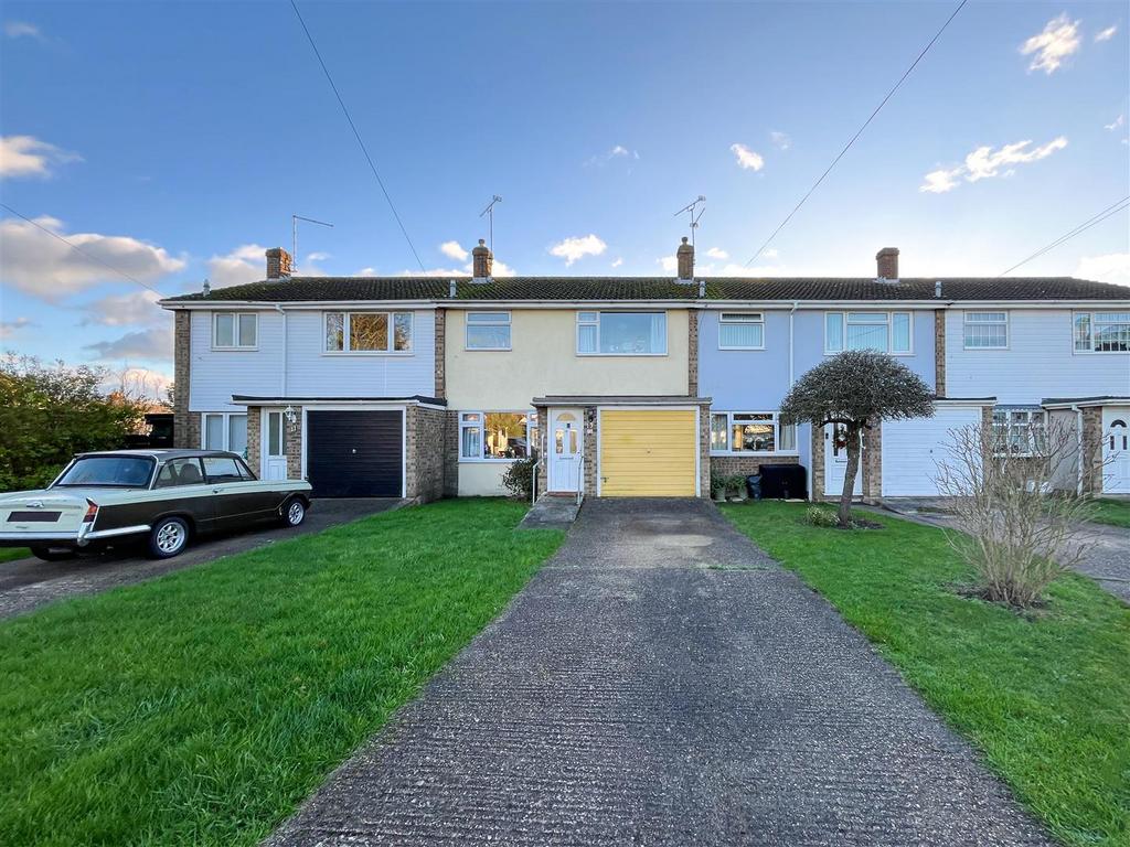 Winstree Road, Burnham-On-Crouch 3 bed terraced house for sale - £310,000