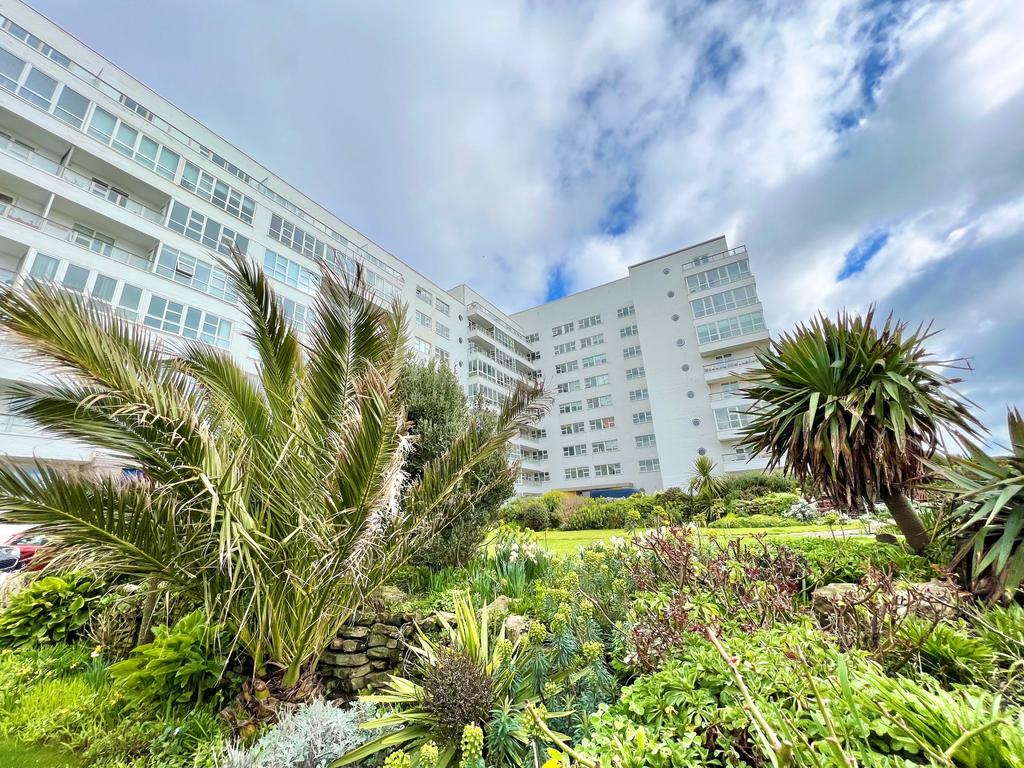 Marine Drive, Brighton BN2 1 bed apartment for sale - £275,000