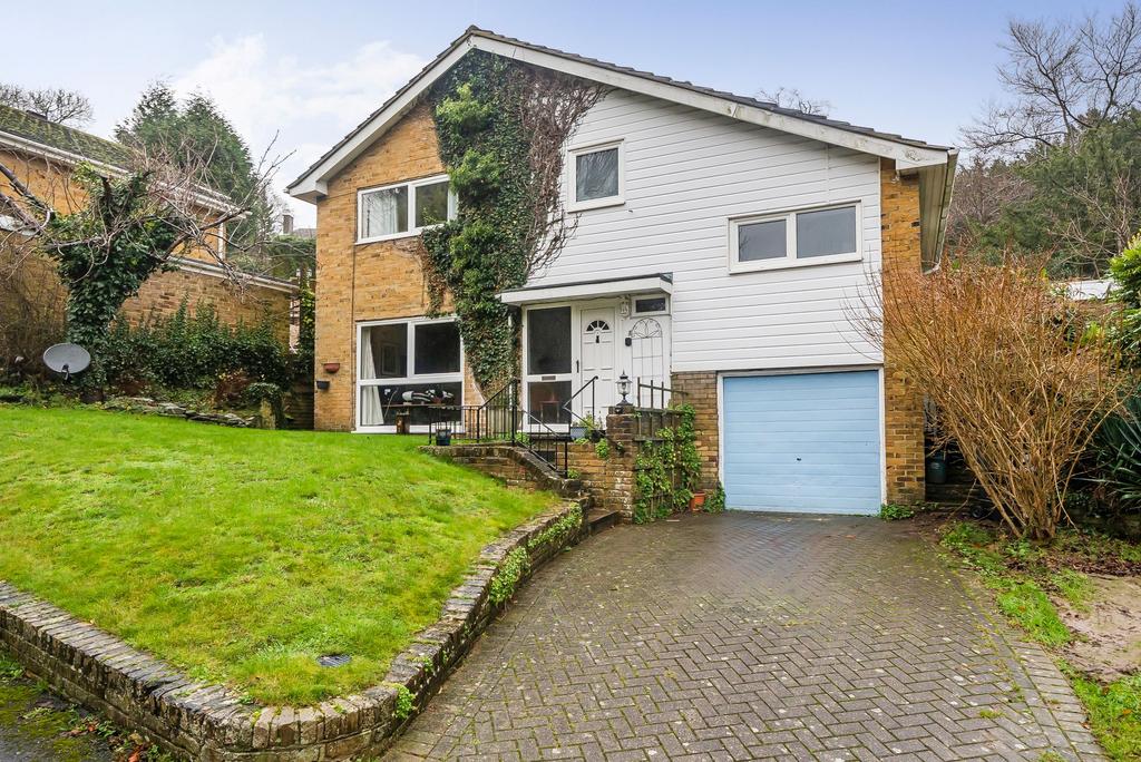 Regents Close, Whyteleafe CR3 4 bed detached house for sale - £615,000