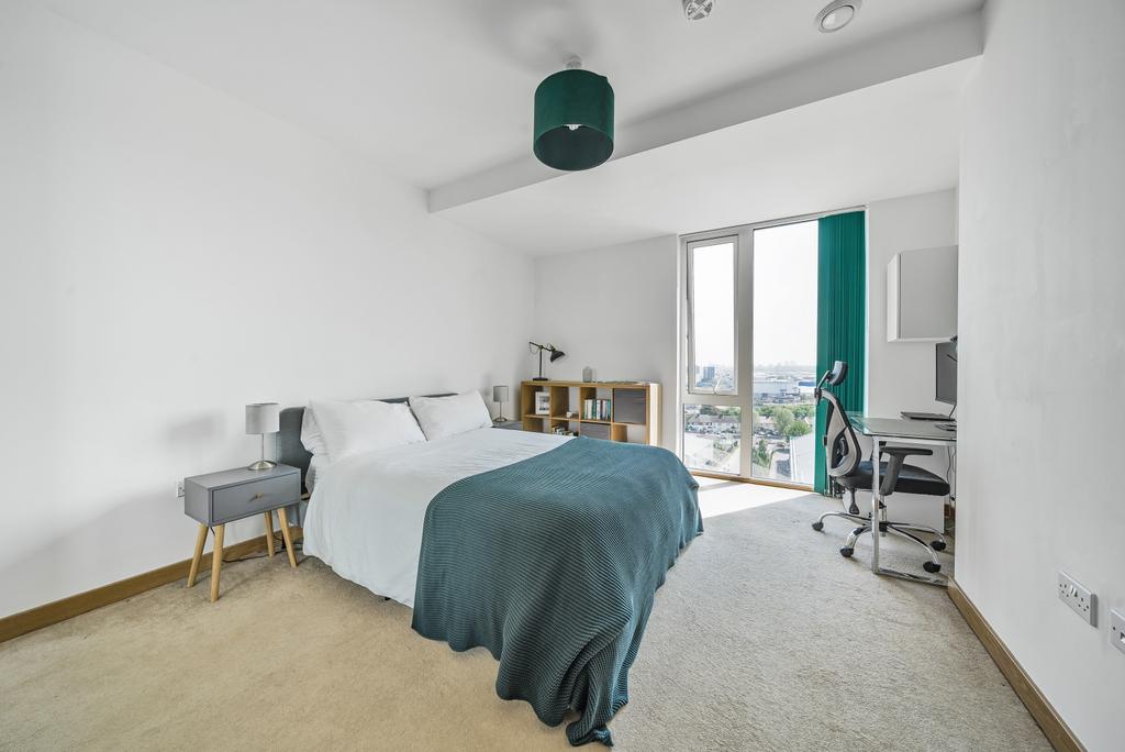 Telcon Way, Greenwich, London 1 bed apartment - £390,000