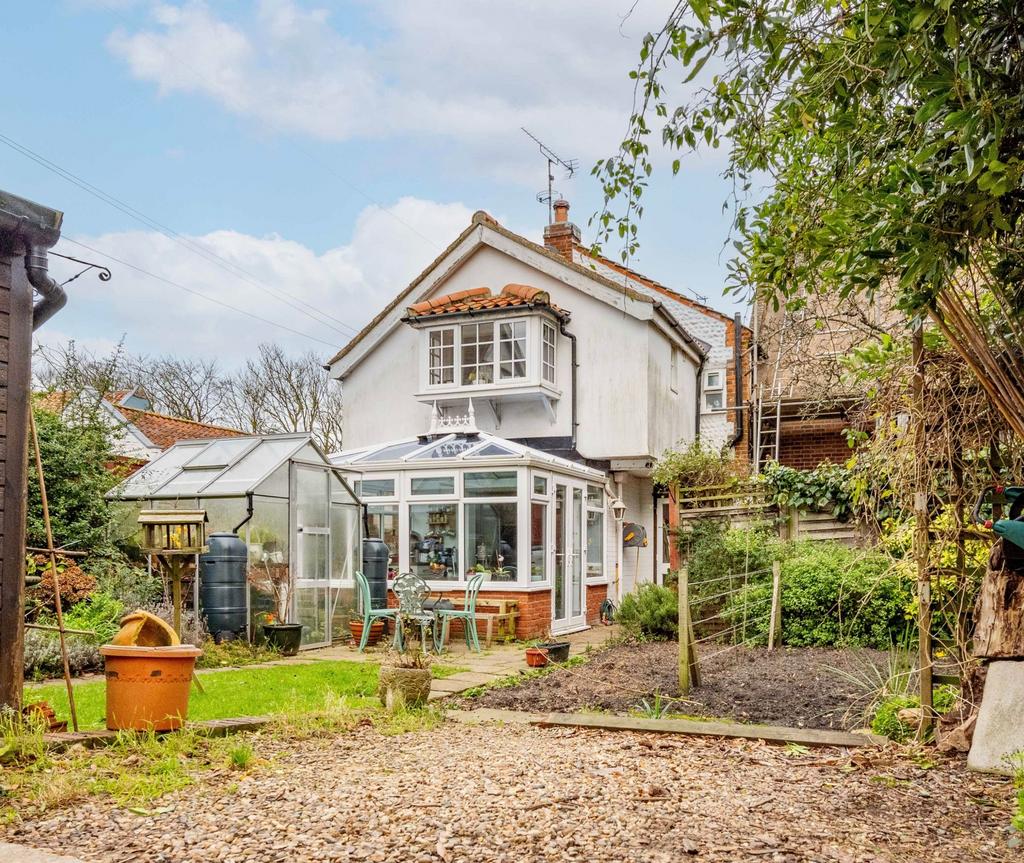 High Street, Mundesley 2 bed cottage - £275,000