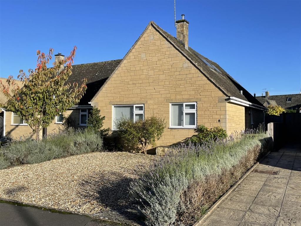 Roman Way, Bourton-On-The-Water... 2 bed semi-detached bungalow - £345,000