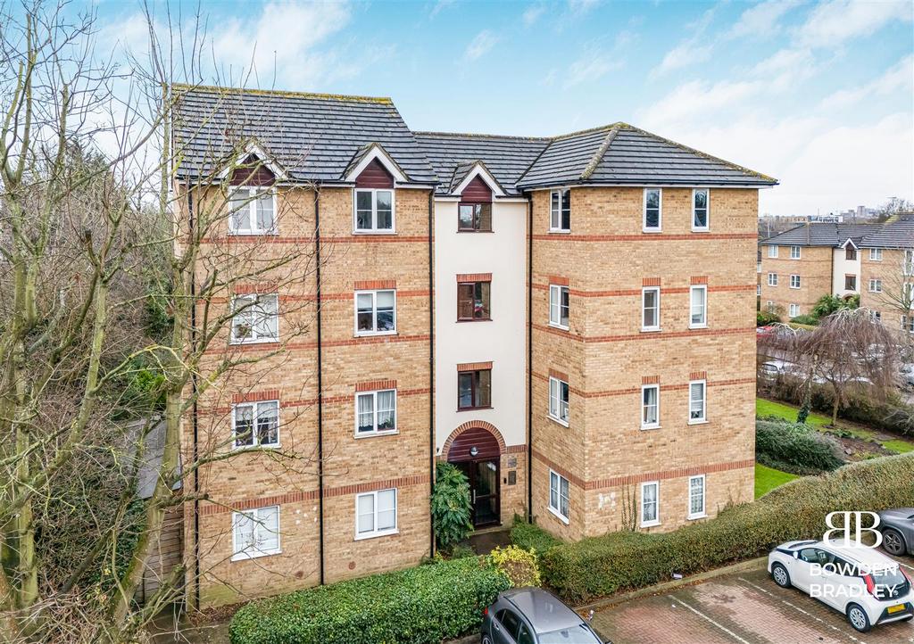 Higham Station Avenue, Higham Park 1 bed flat - £230,000