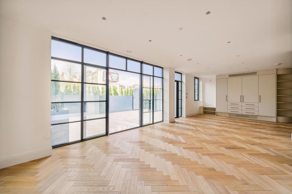 Elspeth Road, London, SW11 2 bed flat - £1,000,000