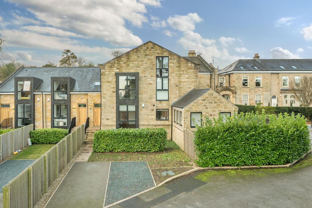Sicklinghall Road, Wetherby, LS22 4 bed terraced house for sale - £600,000