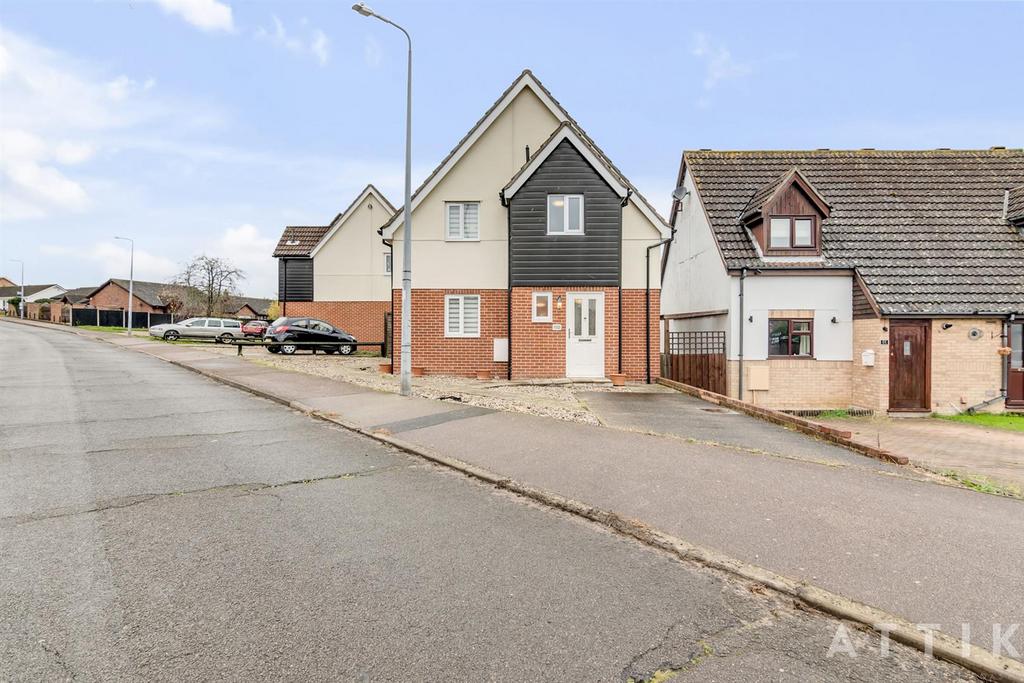 Dukes Drive, Halesworth 2 bed detached house for sale - £230,000