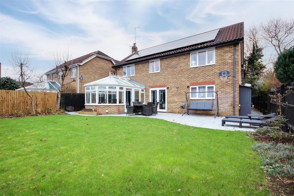Yearling Close, Great Amwell, Ware 5 bed detached house for sale - £900,000
