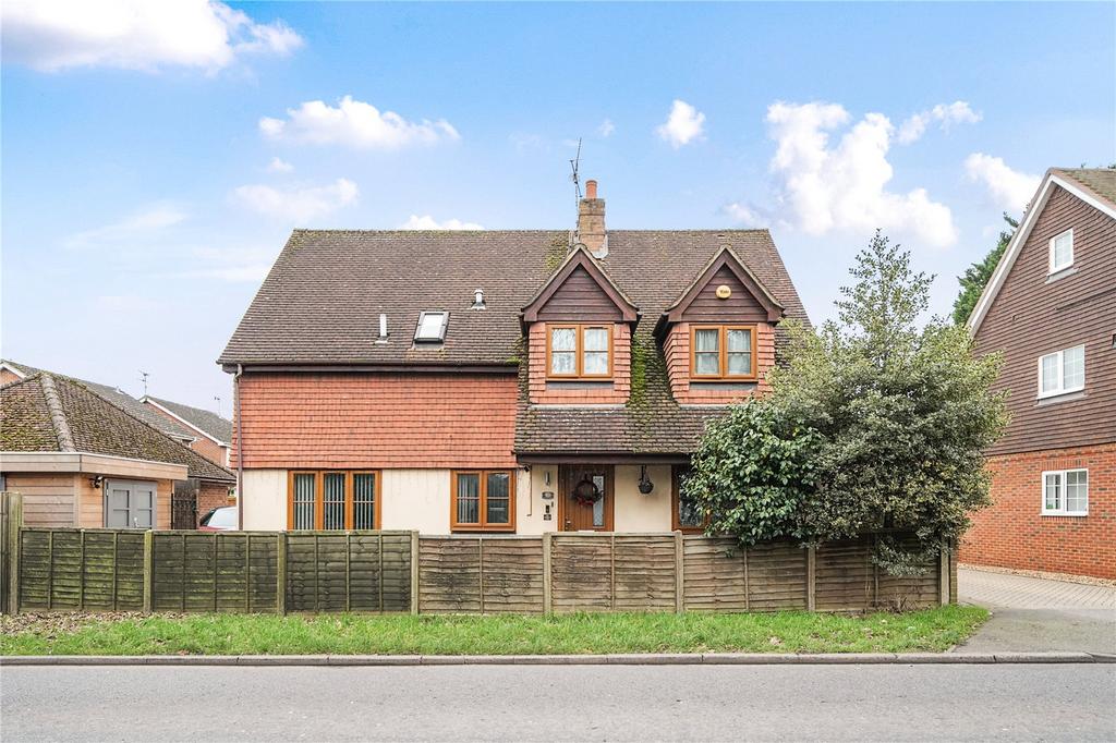 Broadmead Road, Old Woking, Woking... 4 bed detached house for sale - £ ...