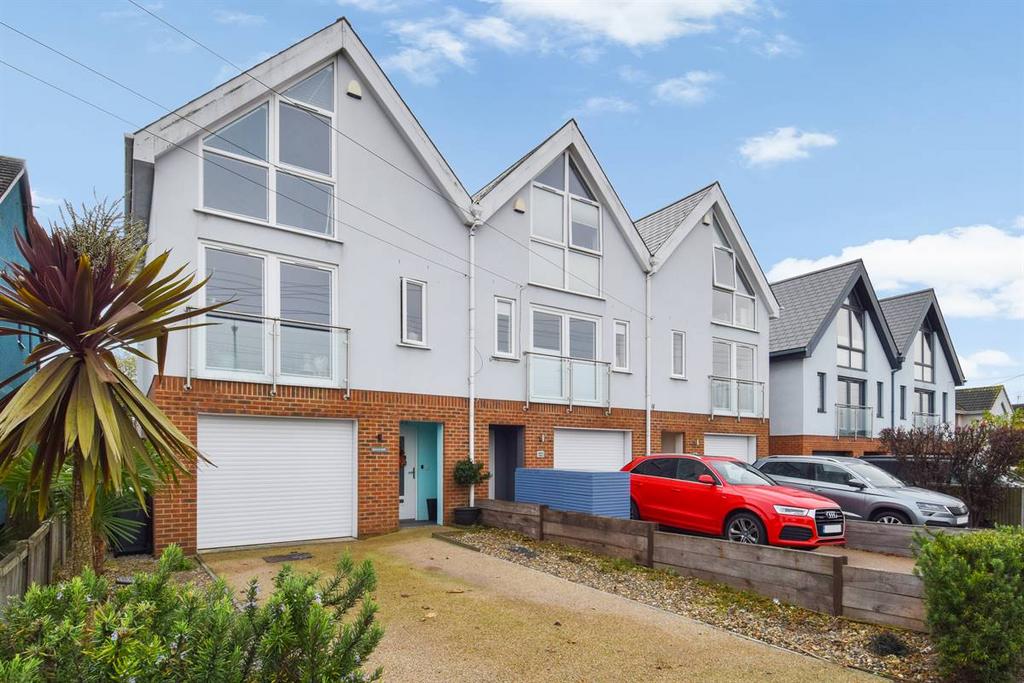 Joy Lane, Whitstable 4 bed semi-detached house - £650,000