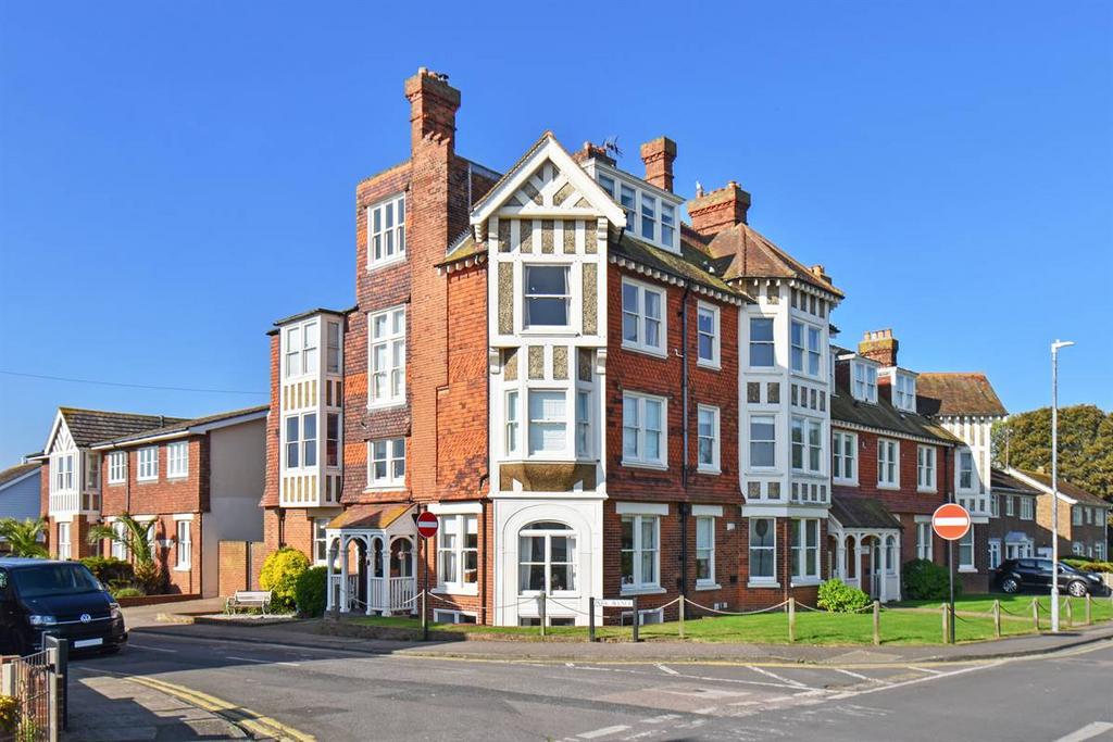 Tower Hill, Tankerton, Whitstable 2 bed apartment for sale - £385,000