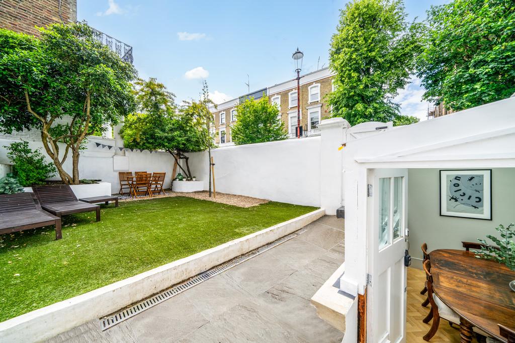 Redcliffe Gardens, Chelsea SW10 2 bed apartment - £1,395,000