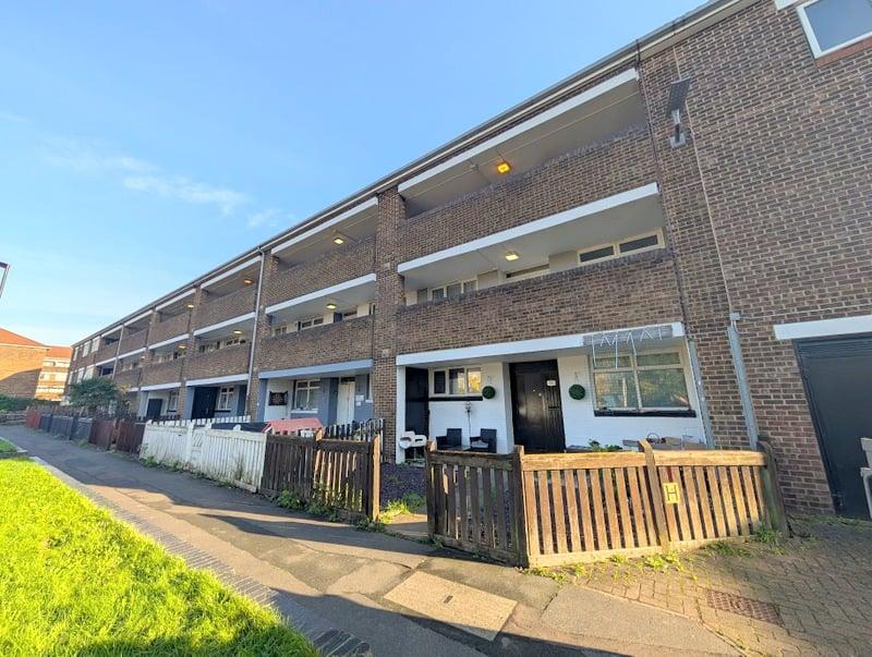 Sandy Drive, Feltham, TW14 2 bed apartment - £270,000