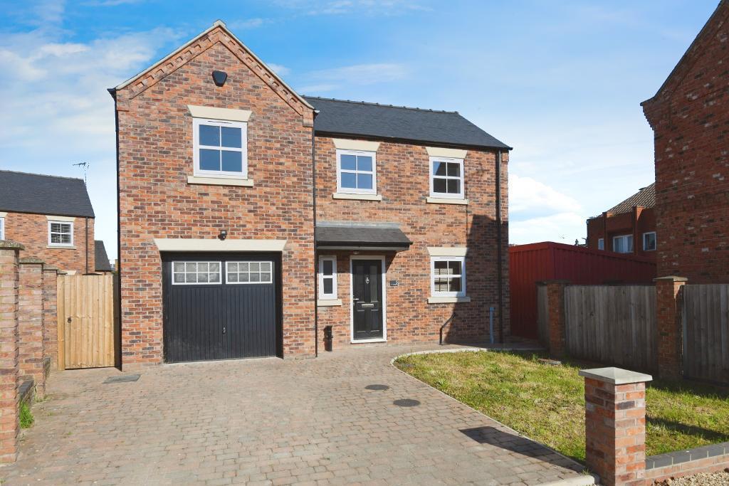 Loring Lane, Wisbech, Cambs, PE13 1DU 3 bed detached house - £270,000