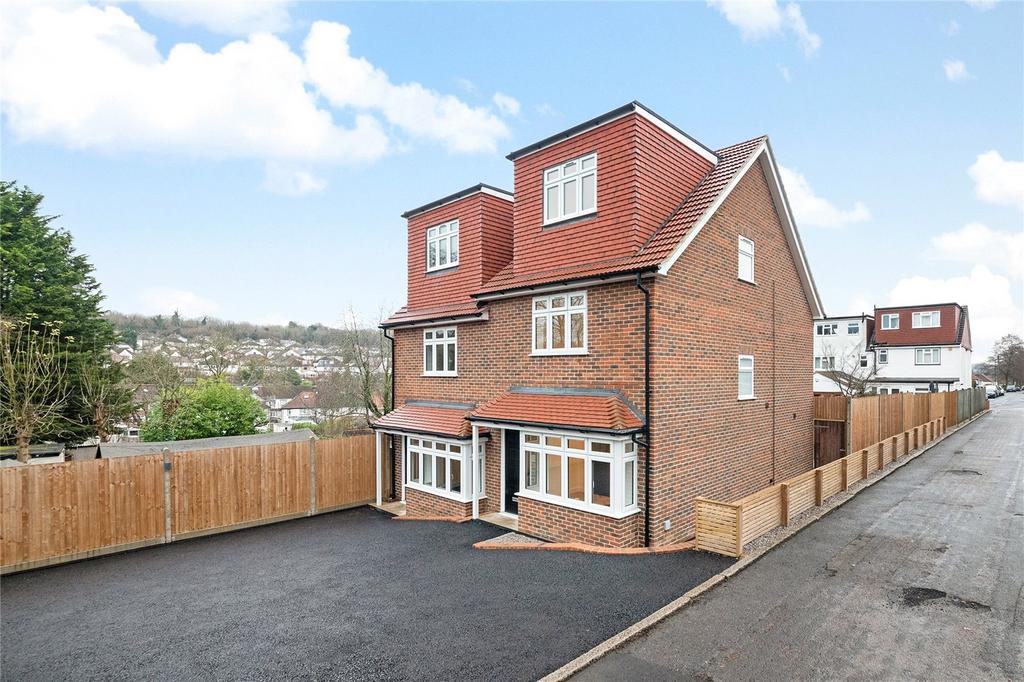 Westleigh Avenue, Coulsdon, CR5 3 bed semi-detached house - £550,000