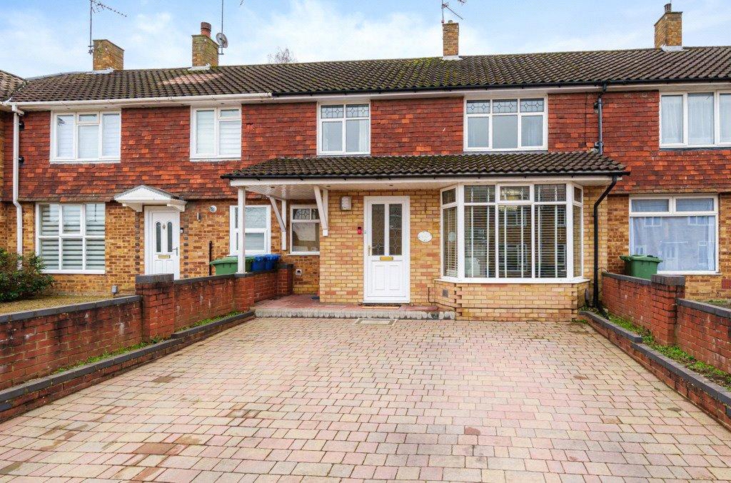 Merryhill Road, Bracknell, Berkshire 3 bed terraced house - £400,000