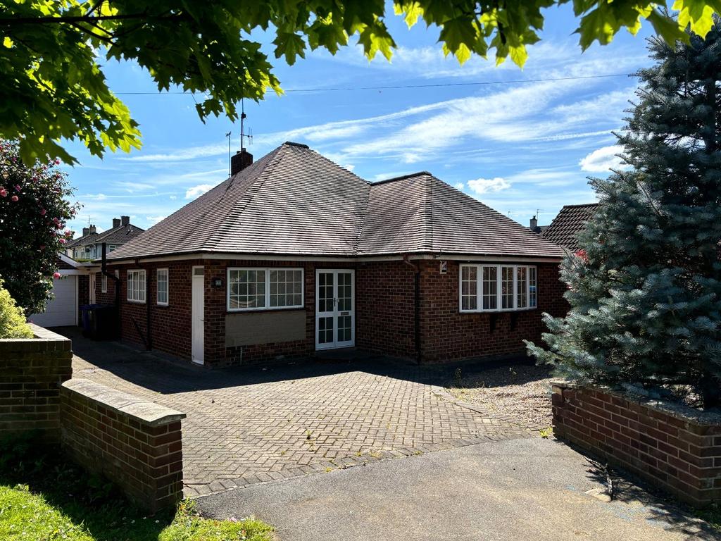 Nutwell Lane, Doncaster DN3 2 bed bungalow for sale - £200,000