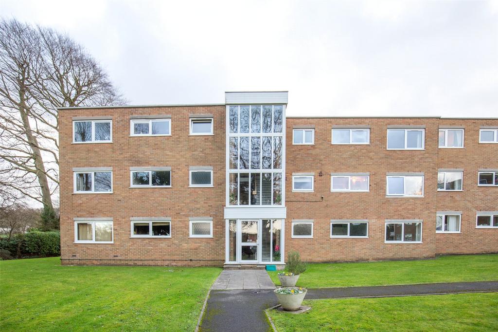 Henbury Gardens, Henbury, Bristol, BS10 2 bed apartment - £280,000