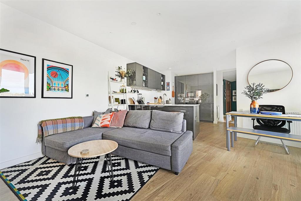 Alexandra Gate, Hornsey, N8 2 bed flat - £550,000