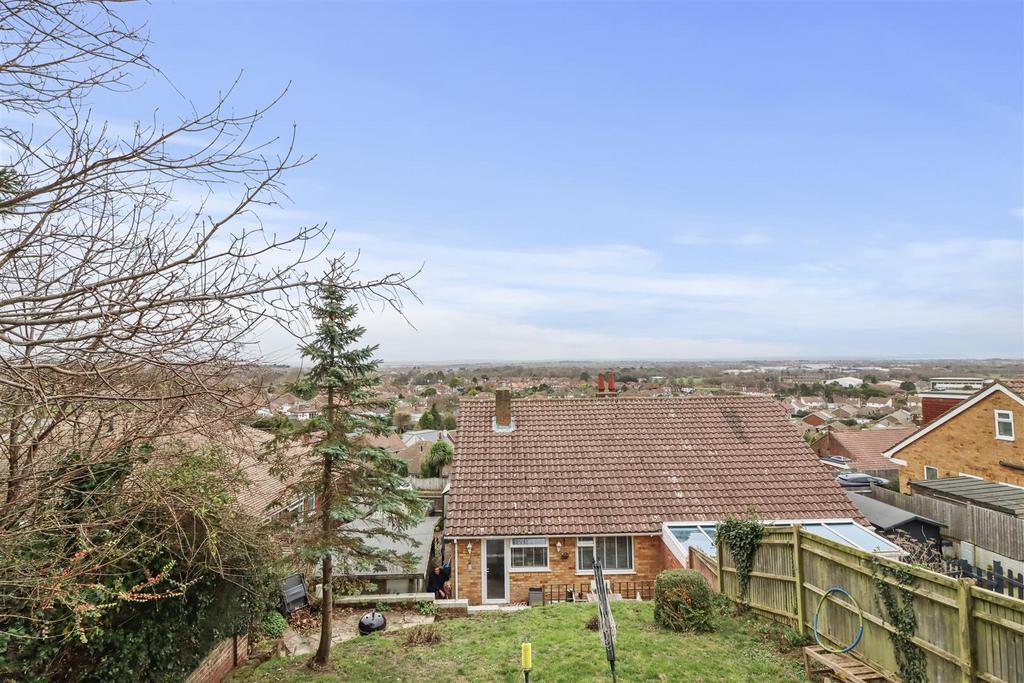 Selmeston Road Eastbourne Bn21 2 Bed Semi Detached Bungalow For Sale