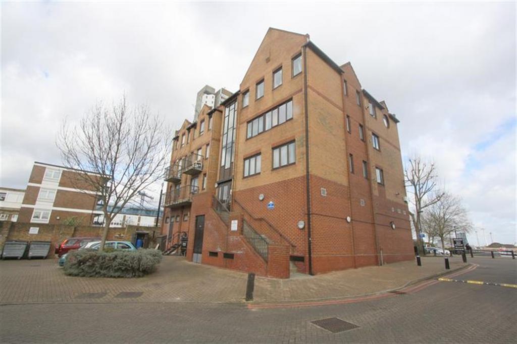 London E14 1 bed flat - £1,675 pcm (£387 pw)
