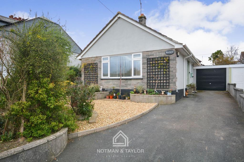 Millbrook, Torpoint PL10 3 bed bungalow for sale - £350,000