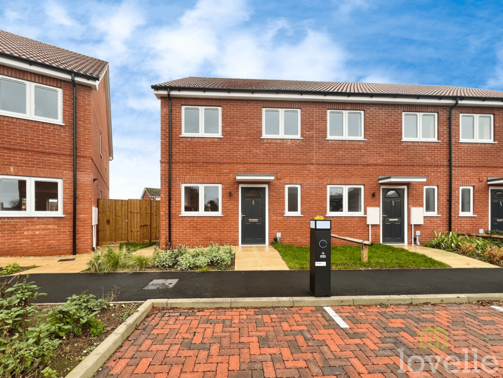 Blackburn Court, Coningsby LN4 2 bed terraced house - £910 pcm (£210 pw)